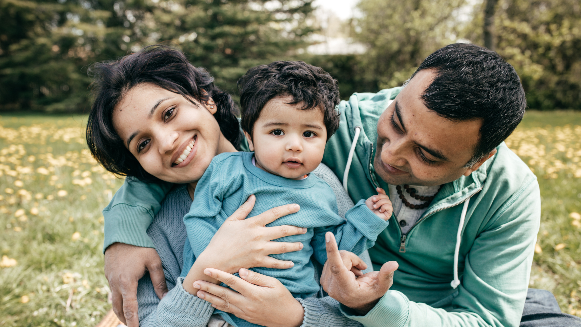 Raising bilingual and multilingual children : Words Grow Minds